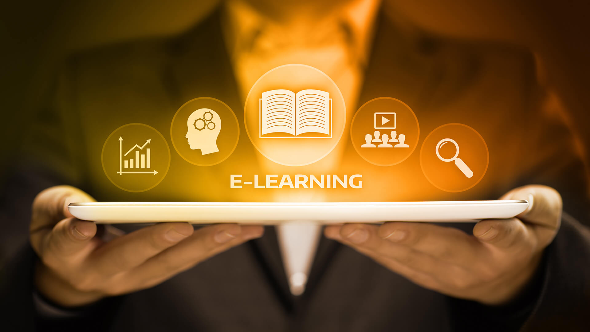 Guia completo de como criar um programa de T&D eficaz - Revvo